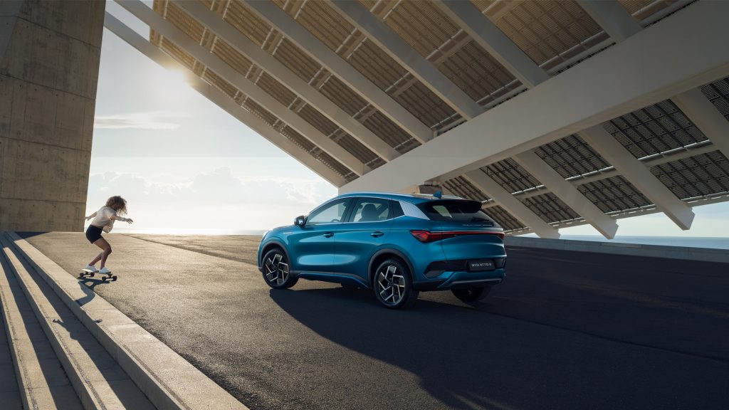 Melihat Lebih Dekat Mobil Listrik BYD yang Diluncurkan di IIMS 2024 ...